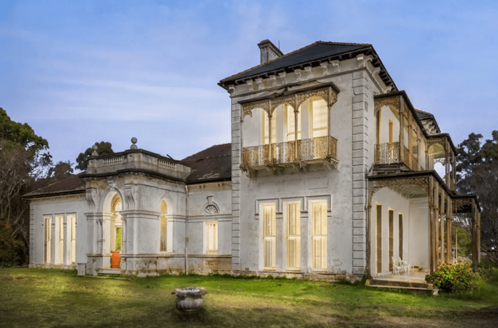 Five grand Australian mansions for sale right now