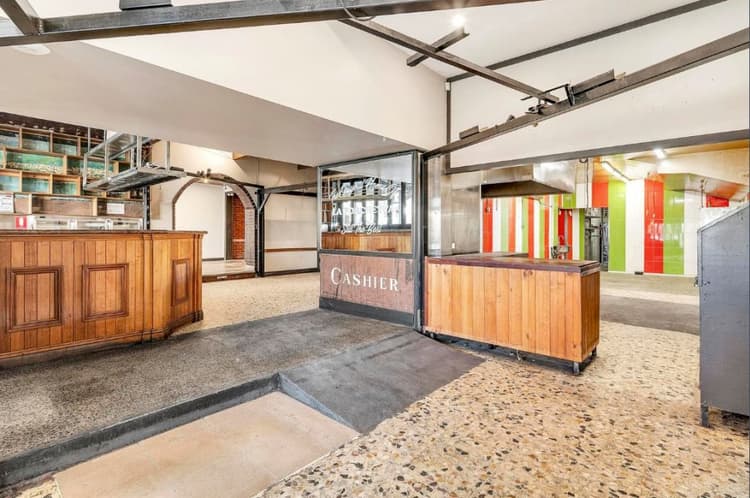 La Porchetta: Birthplace of Italian restaurant institution for sale in ...